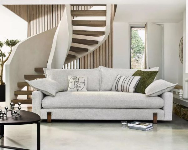 Awkward Living Room Layout Ideas to Make the Most of Your Space - Homilo